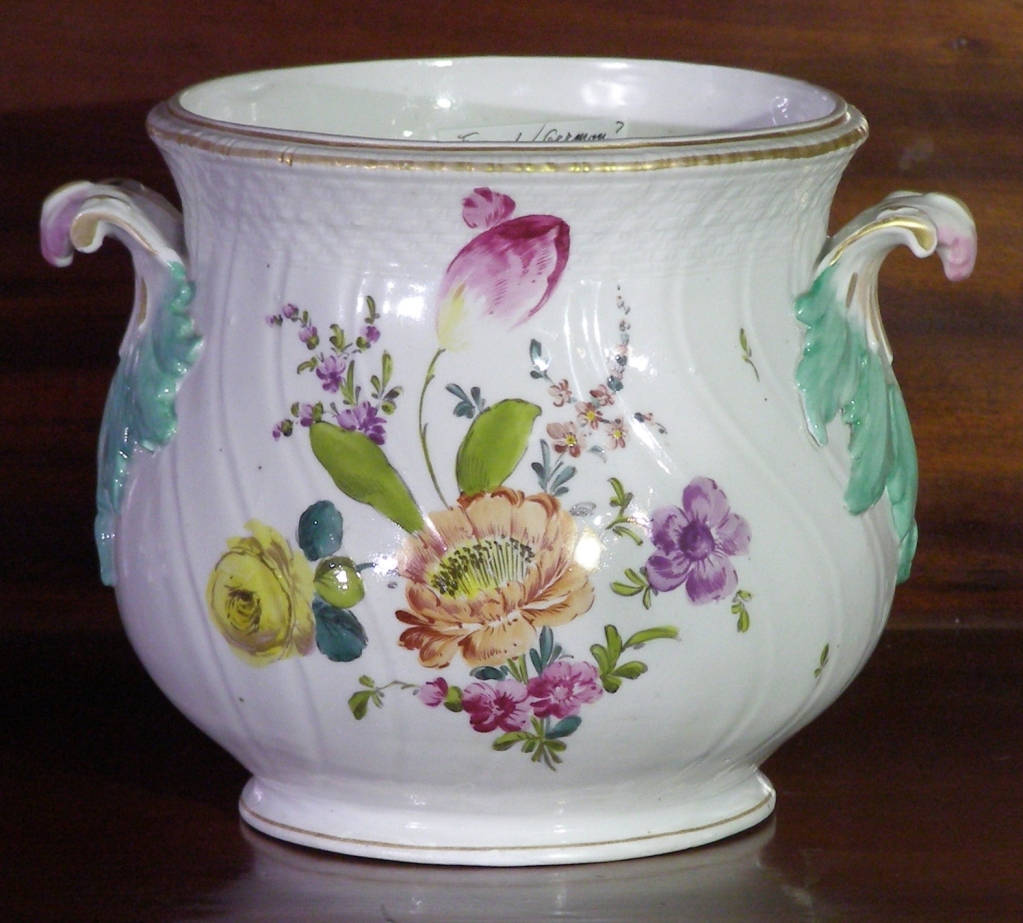 18th Century Porcelain Cache Pot - Paul Kleinwald Art & Antiques