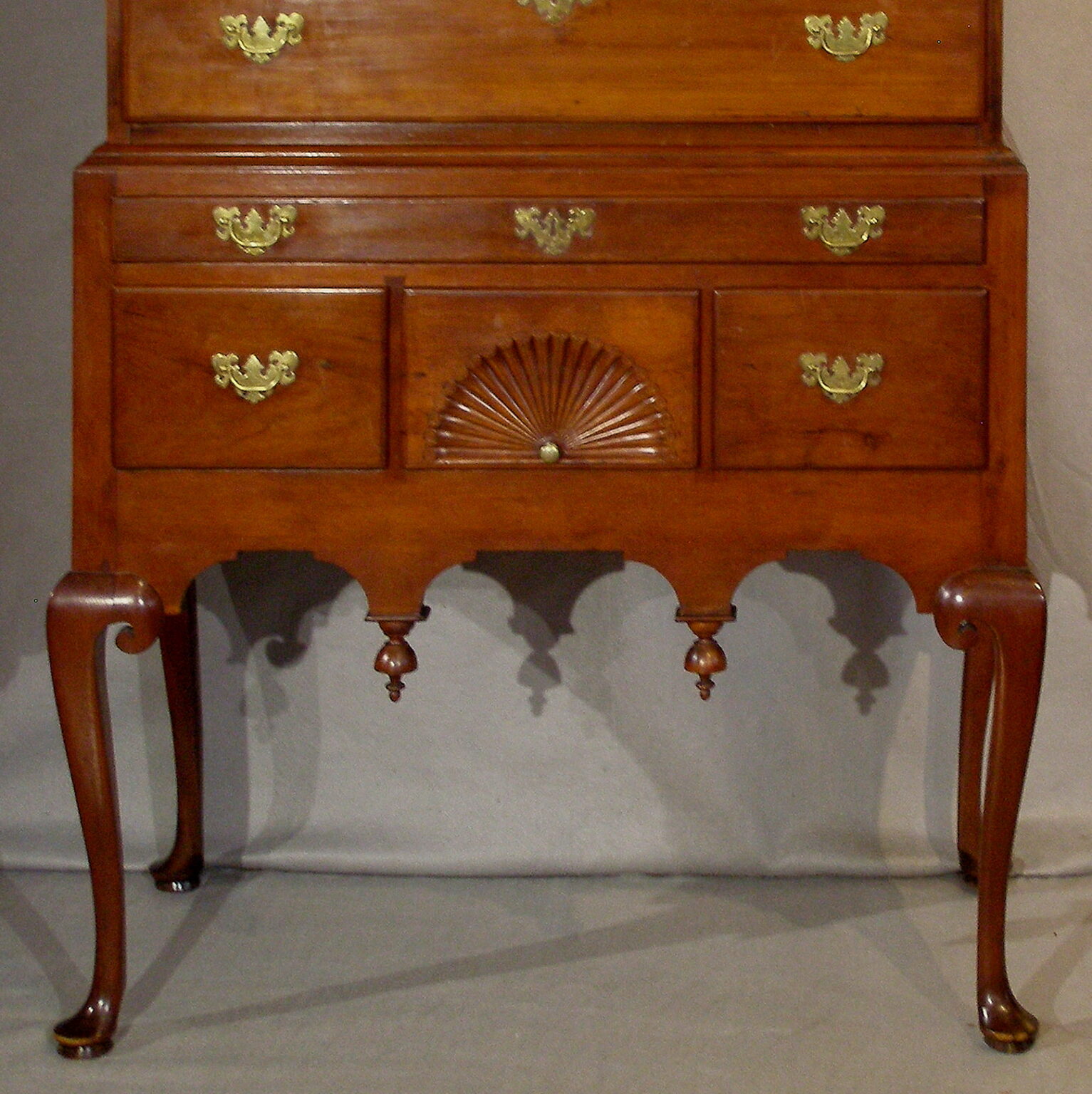 Cherry Highboy, Connecticut, Ca. 1770 - Paul Kleinwald Art & Antiques